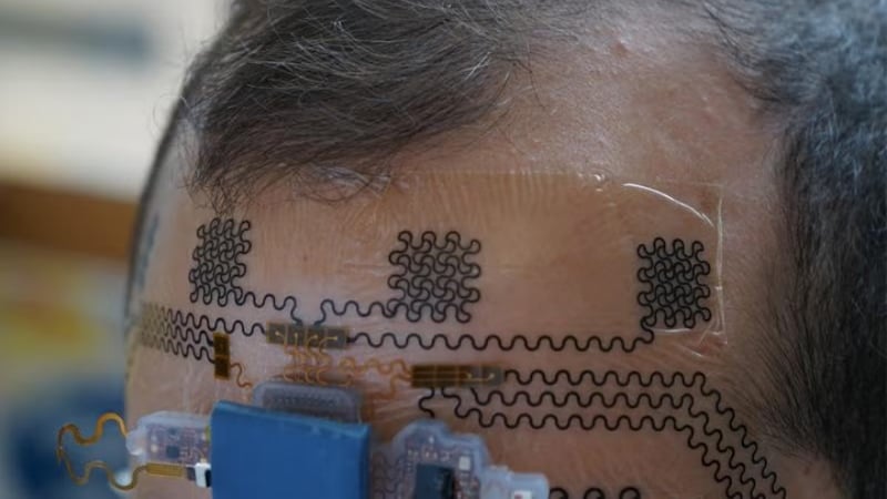 Forehead E-Tattoo May Help You Stay in the ‘Cognitive Goldilocks Zone ...