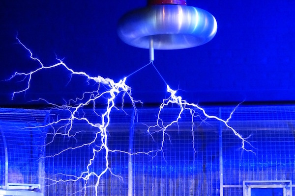 Tesla’s Towers: Pikes Peak, Wardenclyffe, and Wireless Power ...