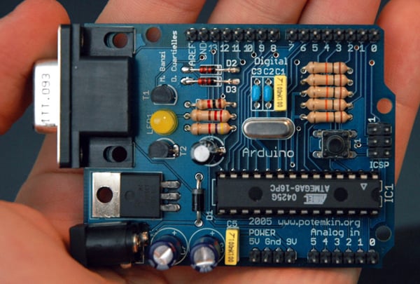 Control Your AC Mains with a Microcontroller - Projects