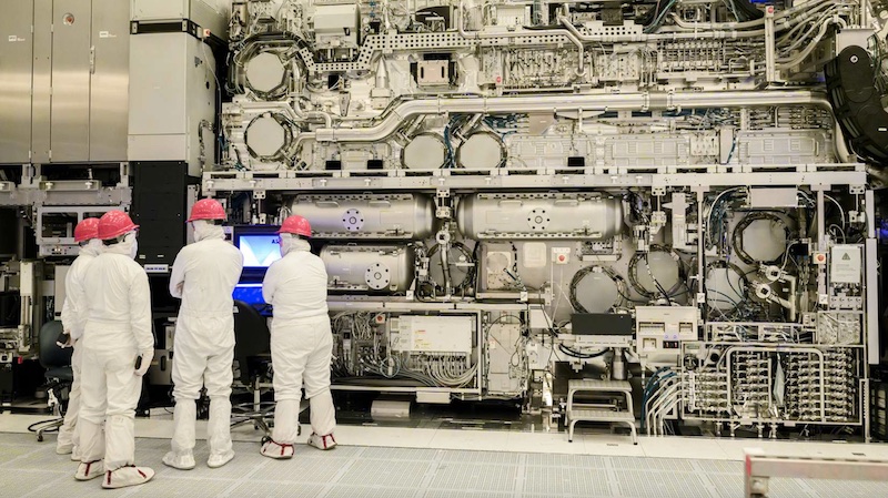 Intel First to Install High NA EUV Lithography Scanner - News