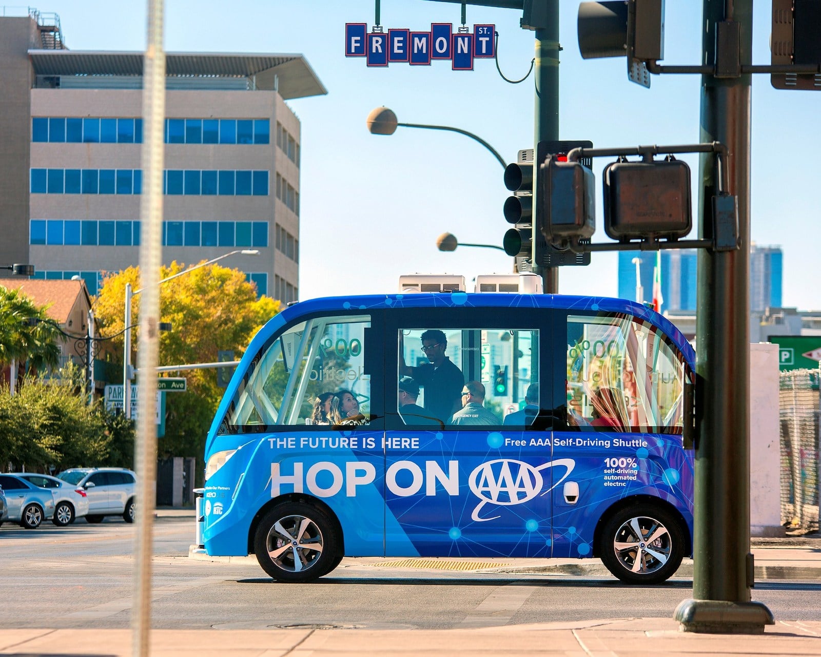 What Some Big Cities are Doing About Driverless Cars - News